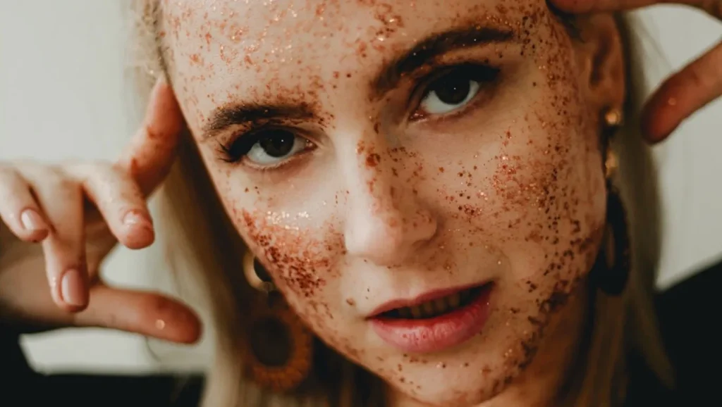 Clean girl dönemi kapandı, sıra Grunge kızlarda - Mümkün Dergi